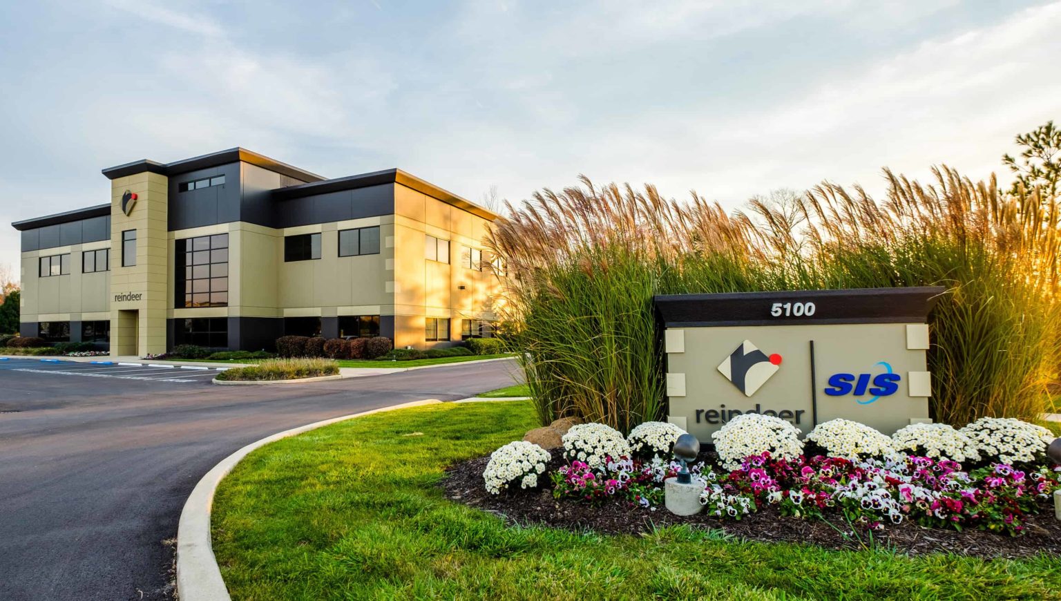 Careers - Reindeer Auto Relocation